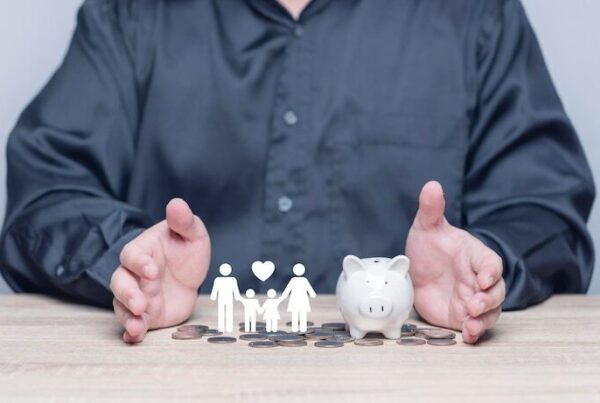 Comparing Whole Life Insurance Costs: Finding the Right Fit for Your Budget